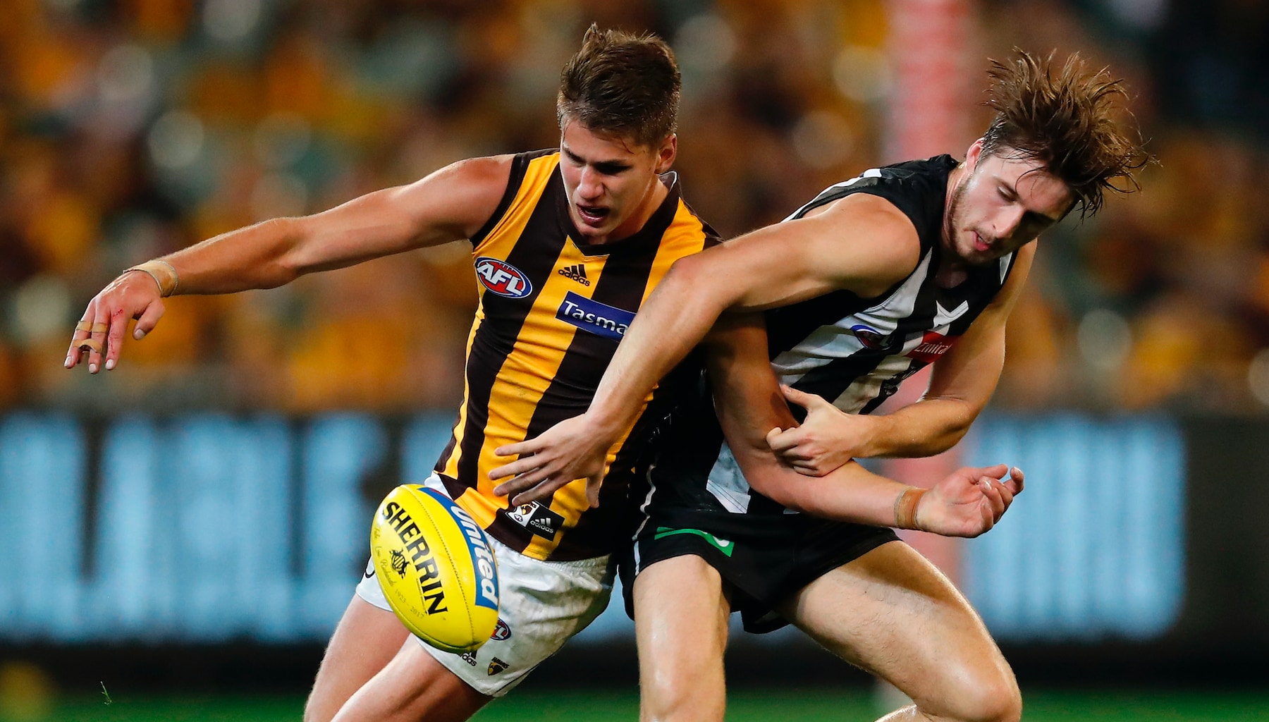 Trade rumour mill: Hawks interest in Phillips