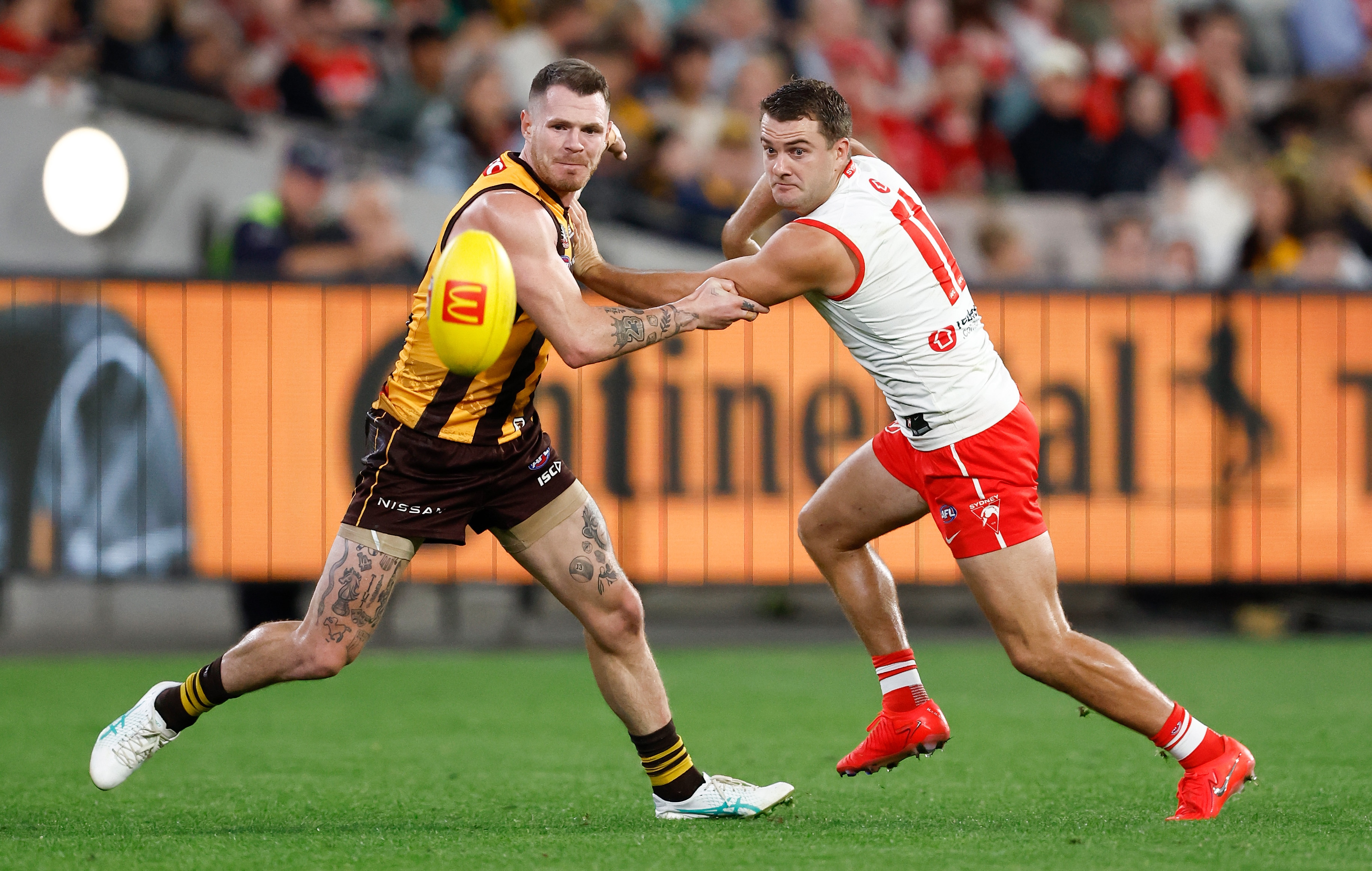 Swans jump to second after big win over Hawks