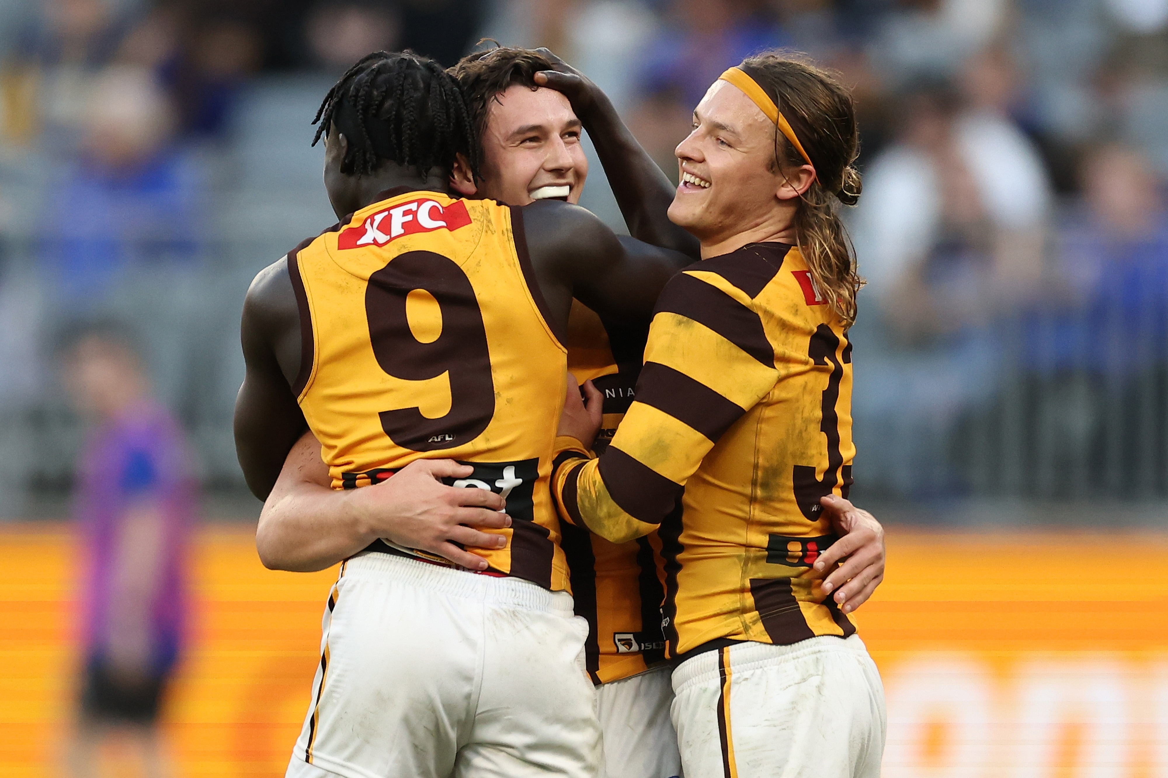 Footy Flashbacks: Can current-day Hawks repeat rare feat?