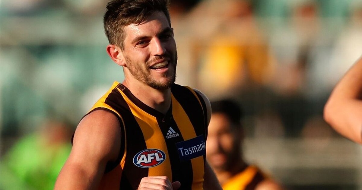 R8: Ricky gets his first as a Hawk