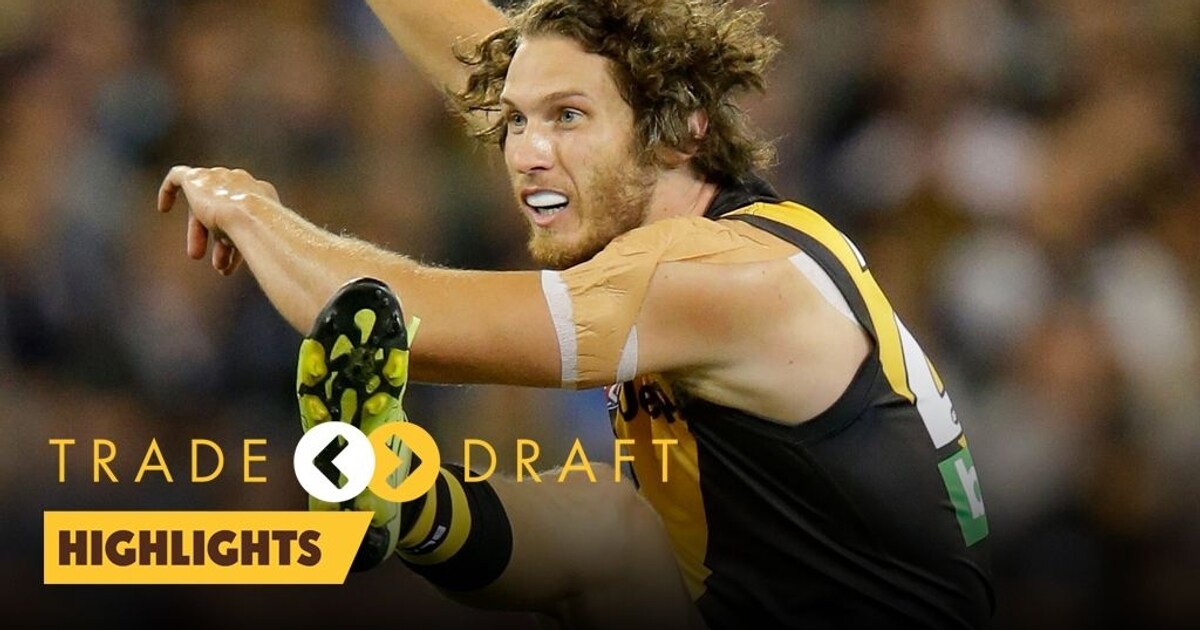Vickery becomes a Hawk