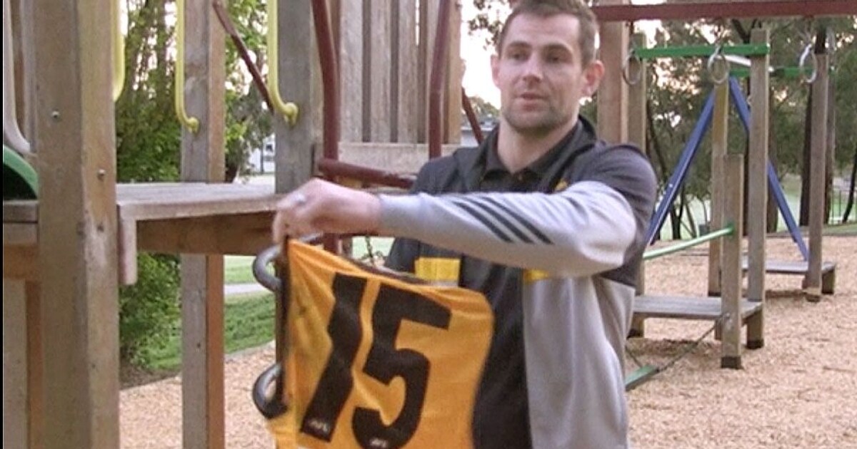 All Day: Hodge surprises a lucky Hawks fan