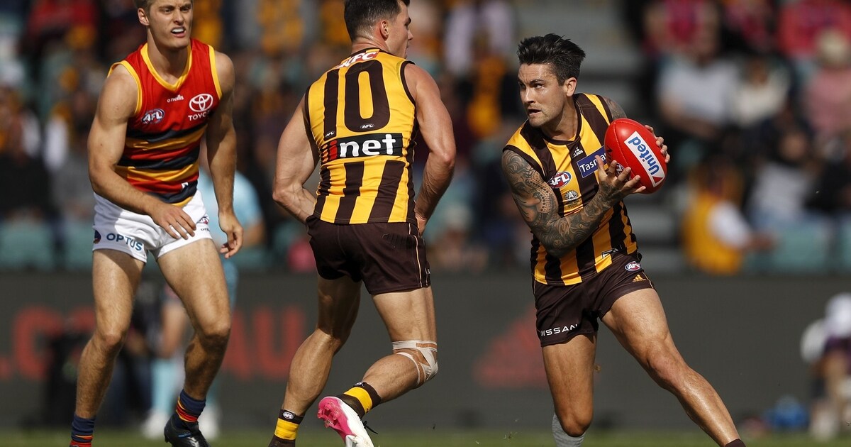 Who's in contention for this year's Peter Crimmins Medal?