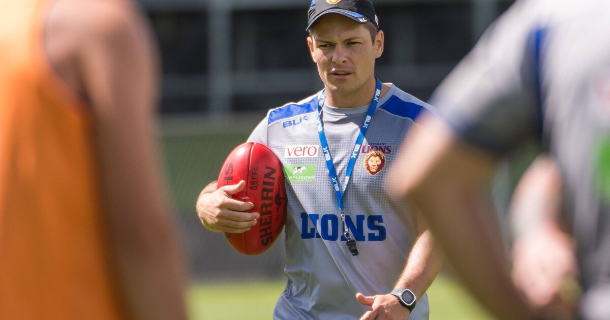 Hawthorn appoints Littlejohn in dual coaching role