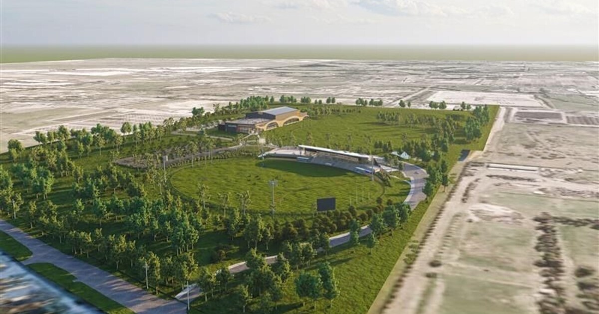 Hawks sign historic construction contract