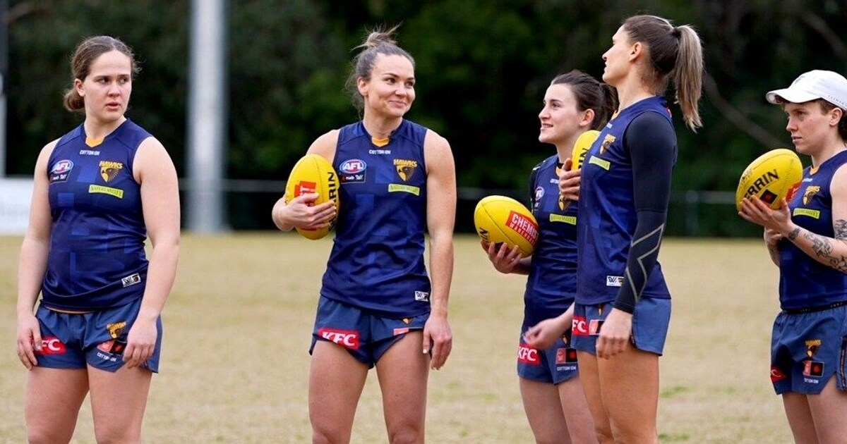 Mic'd Up | Emily Bates