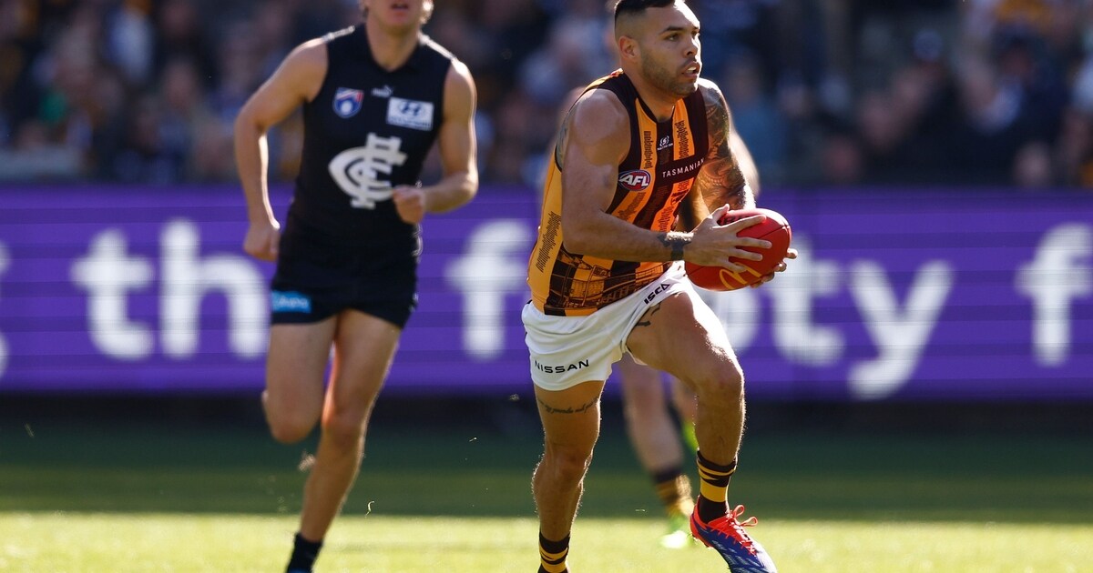 Hawks sweep coaches' votes